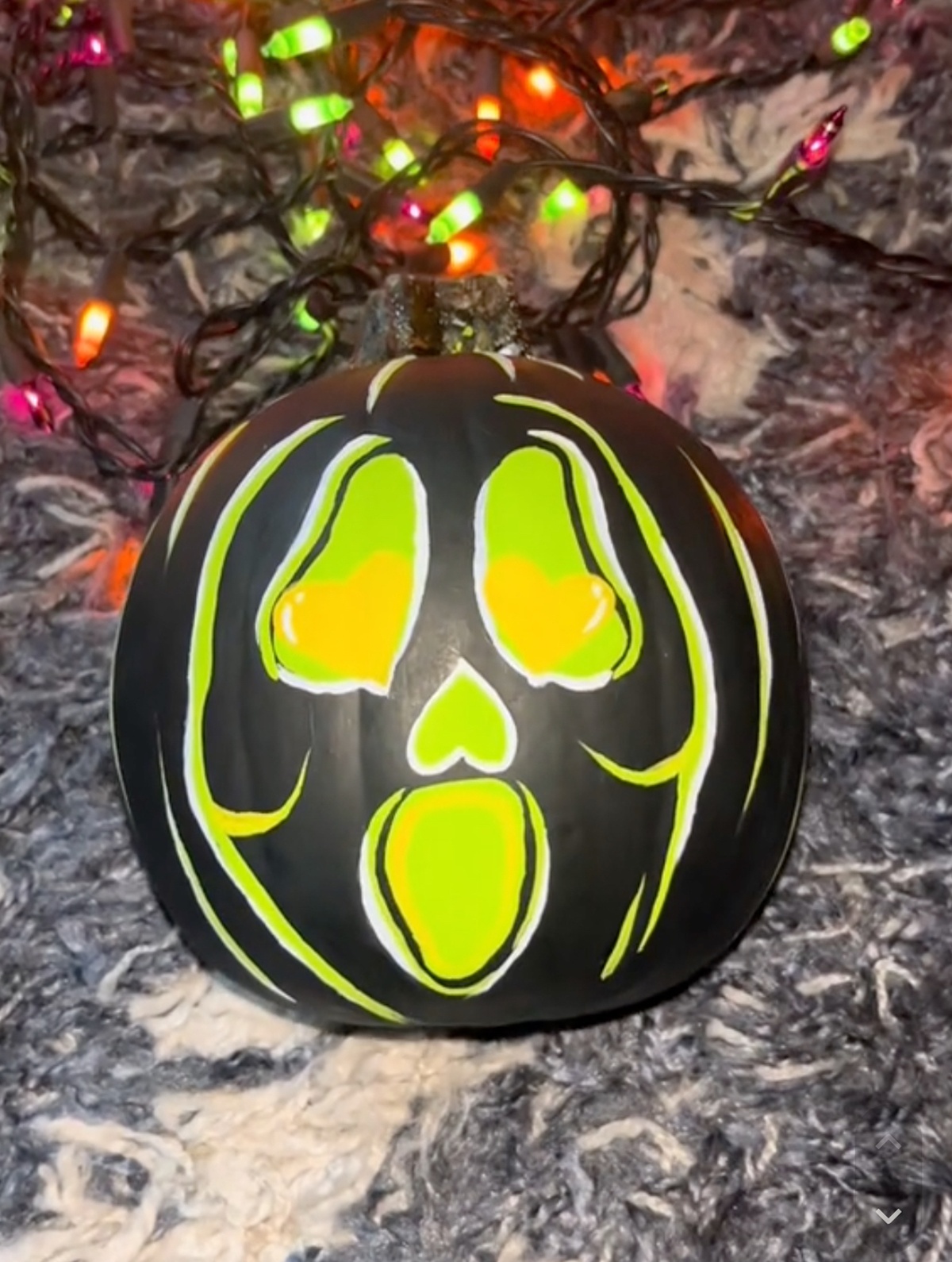 18 Creative Pumpkin Painting Ideas for Fun Decorations - Archeworks