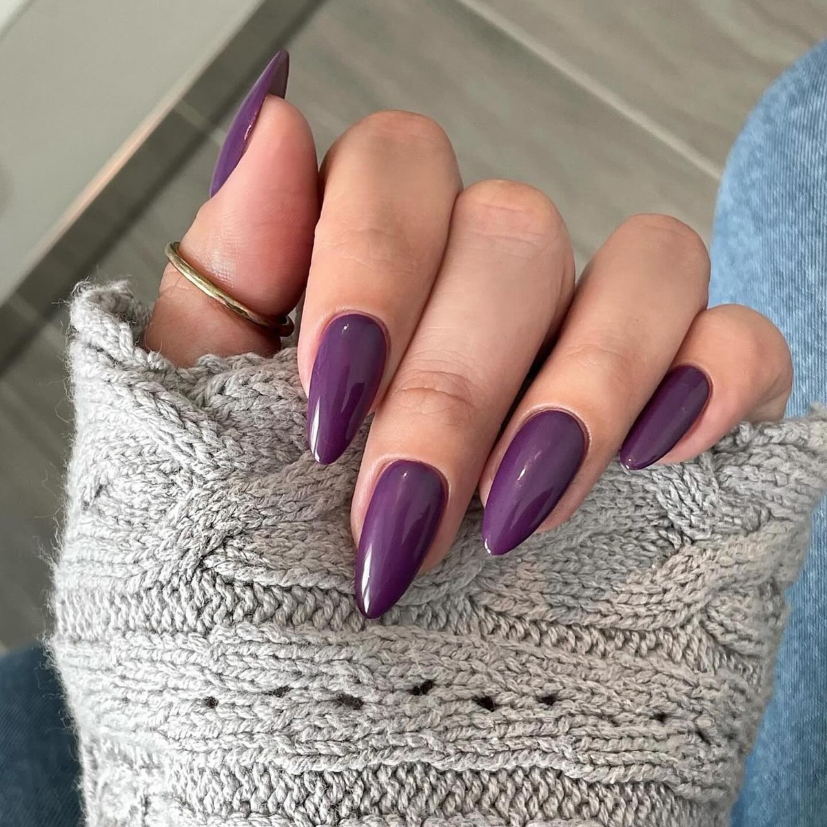 17 Elegant Solid-Color Nail Designs - Archeworks