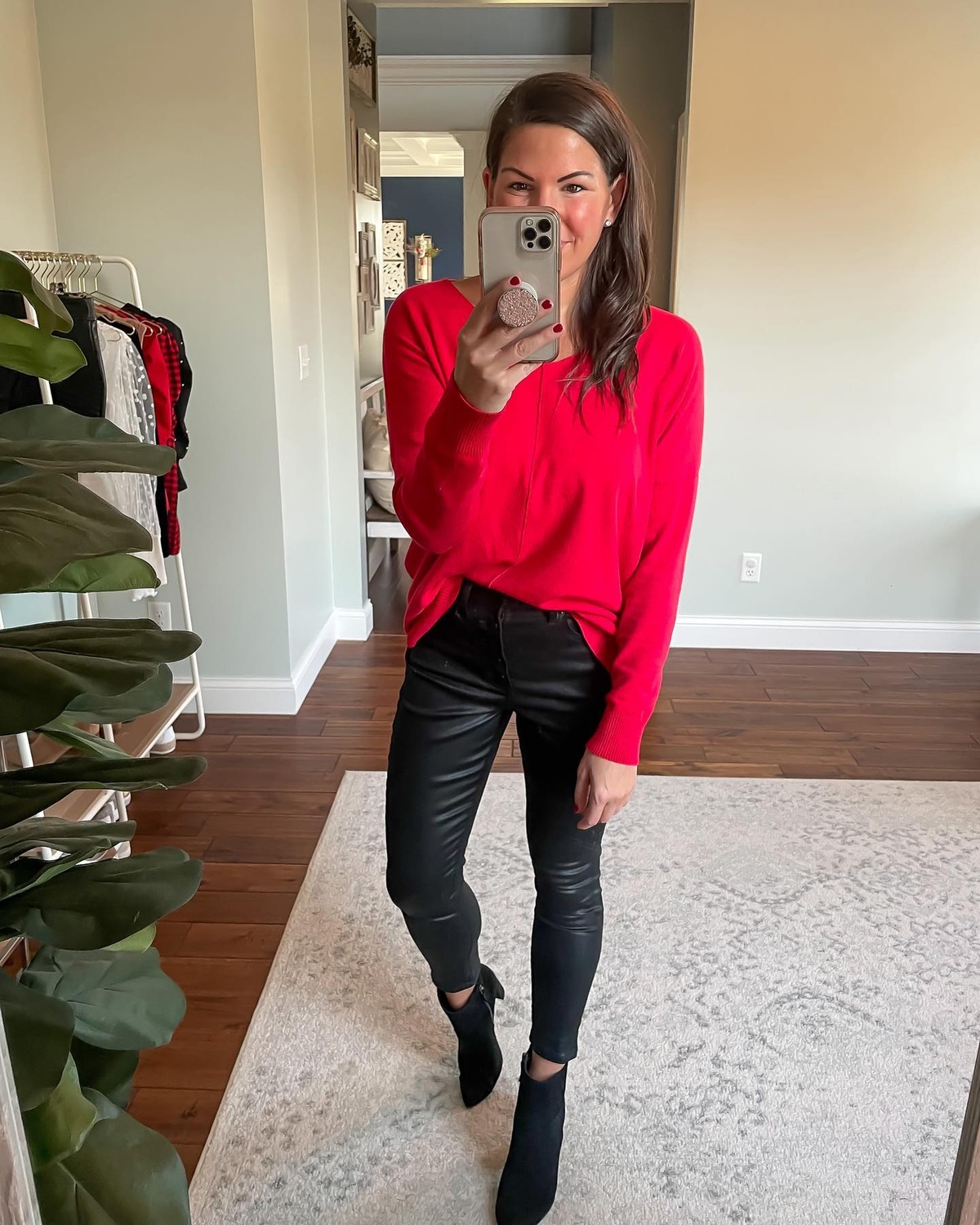 18 Chic Red Sweater Outfits for Winter to Try - Archeworks