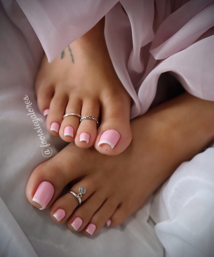 25 Fun and Cute Summer Toenail Ideas - Archeworks