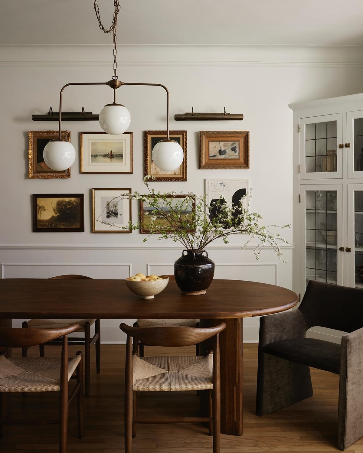 18 Elegant Dining Room Wall Decor Ideas That Inspire - Archeworks