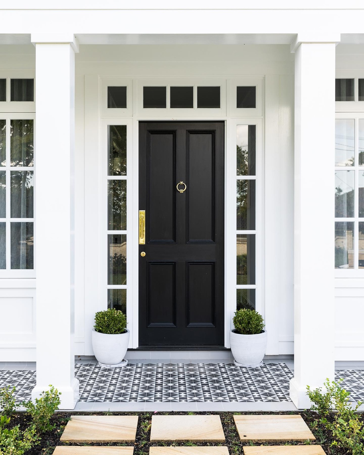 18 Amazing Black Front Door Ideas for a Bold Entrance - Archeworks