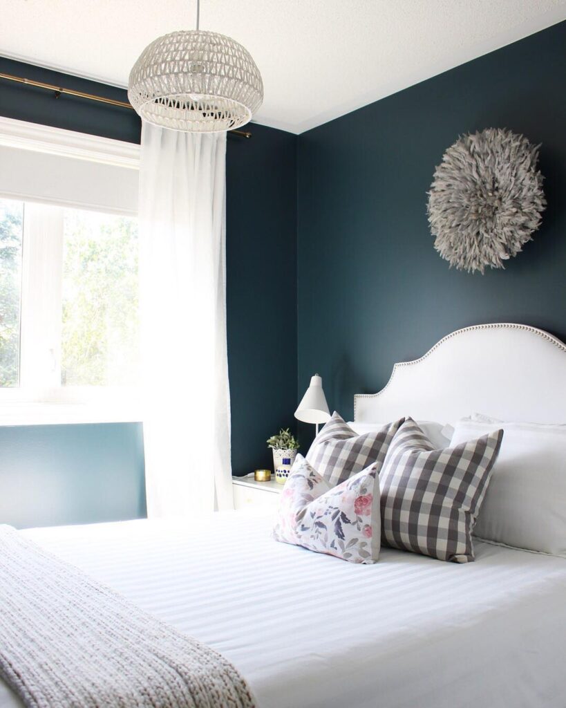 27 Bold Dark Accent Wall Ideas for Cozy Bedrooms - Archeworks