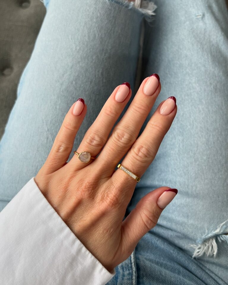 36 Short Oval Nail Ideas for Subtle Glamour - Archeworks