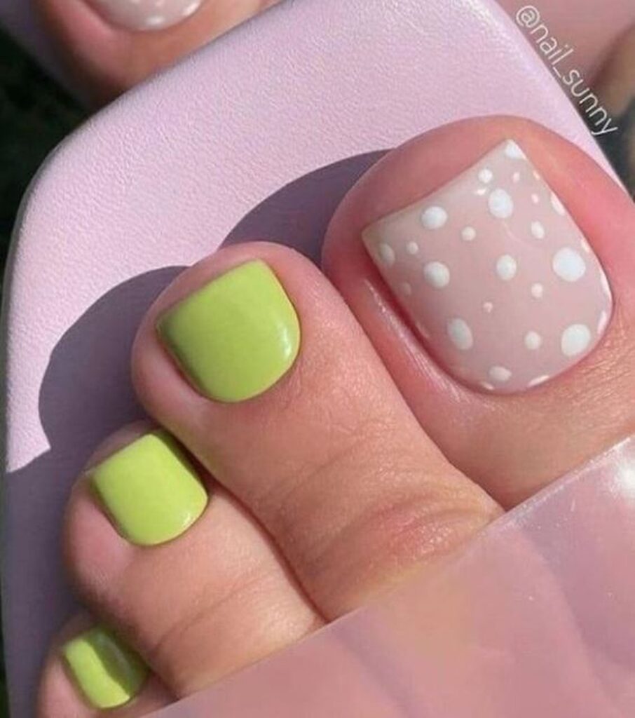 25 Fun and Cute Summer Toenail Ideas - Archeworks
