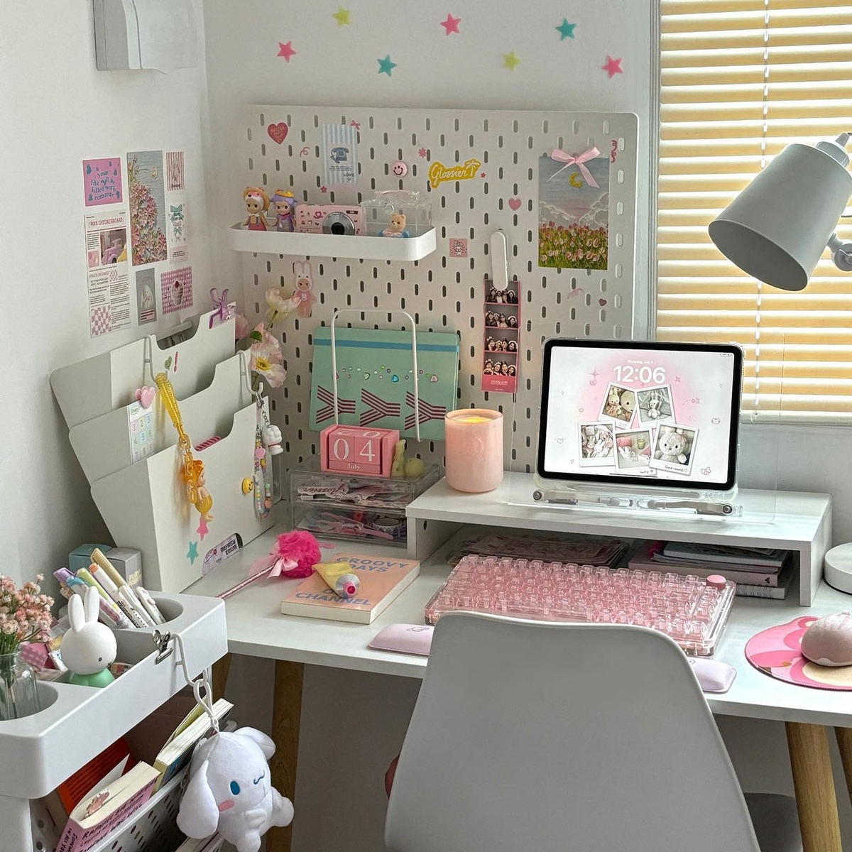 18 Small Desk Setup Ideas for Compact Workspaces - Archeworks
