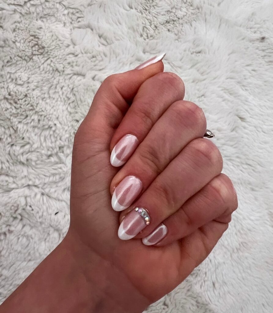 18 Must-Try French Tip Nails with Gems - Archeworks