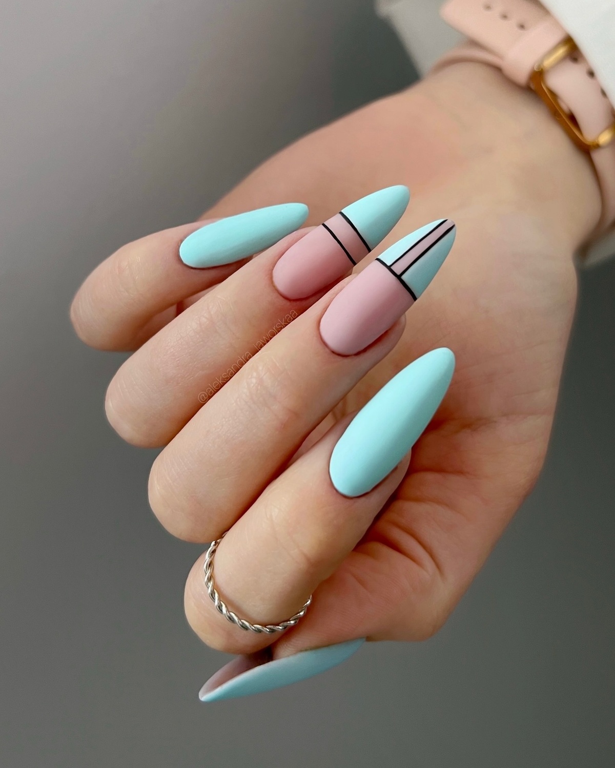 18 Dreamy Light Blue Nails You’ll Love - Archeworks