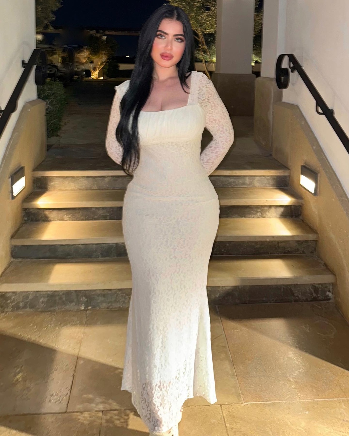 18 Classy Simple White Dress Trends for Unmatched Elegance - Archeworks