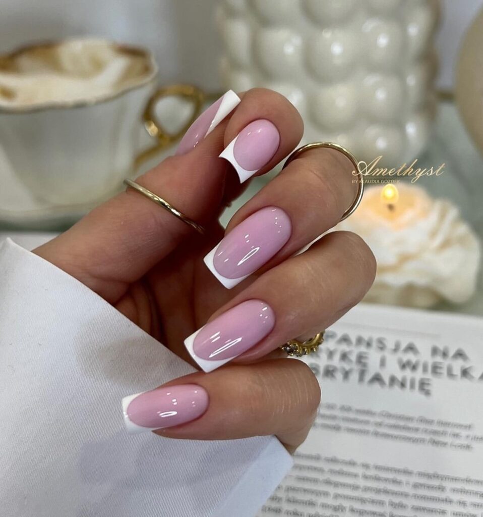 18 Perfect Pink Square Nails You'll Love - Archeworks