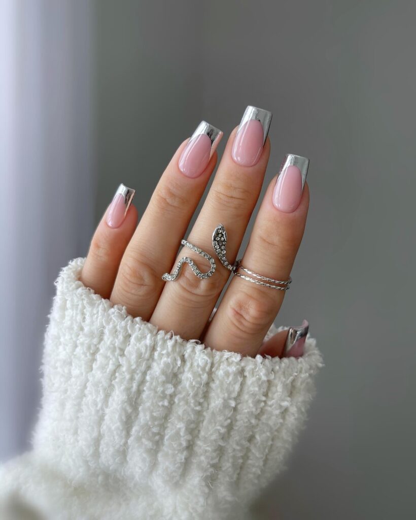 18 Trendy Square French Tip Nail Ideas - Archeworks