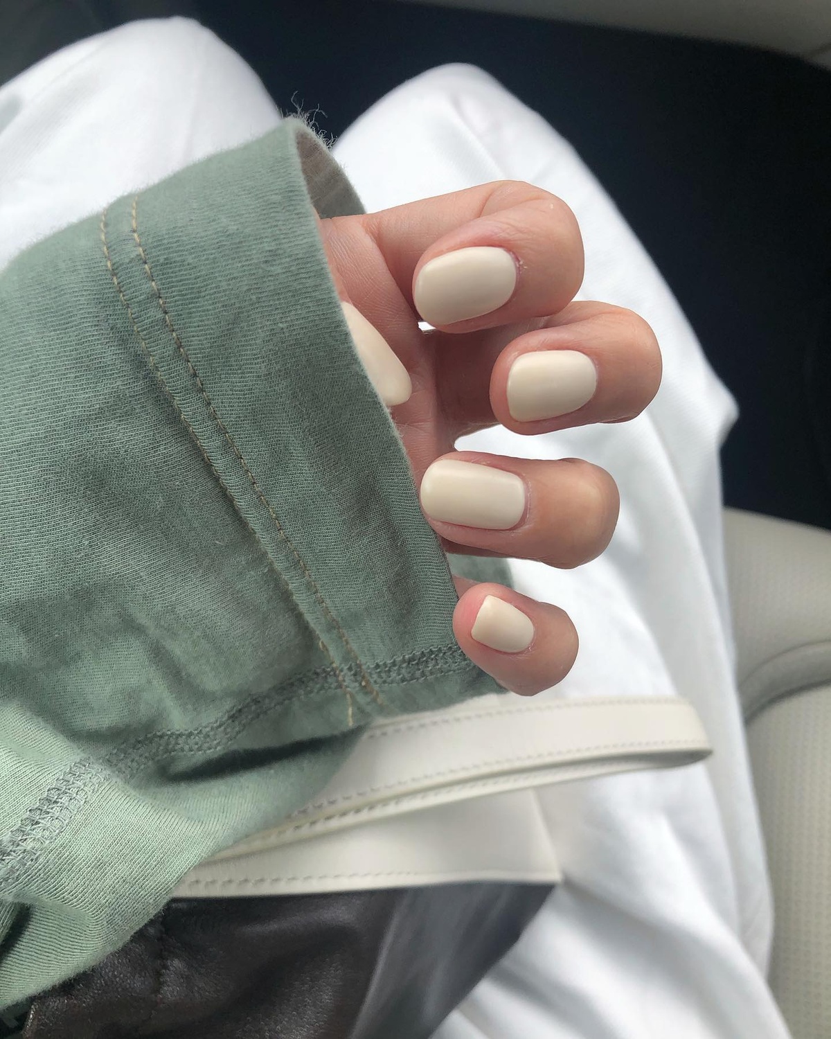 18 Gorgeous Plain Summer Nails to Rock - Archeworks
