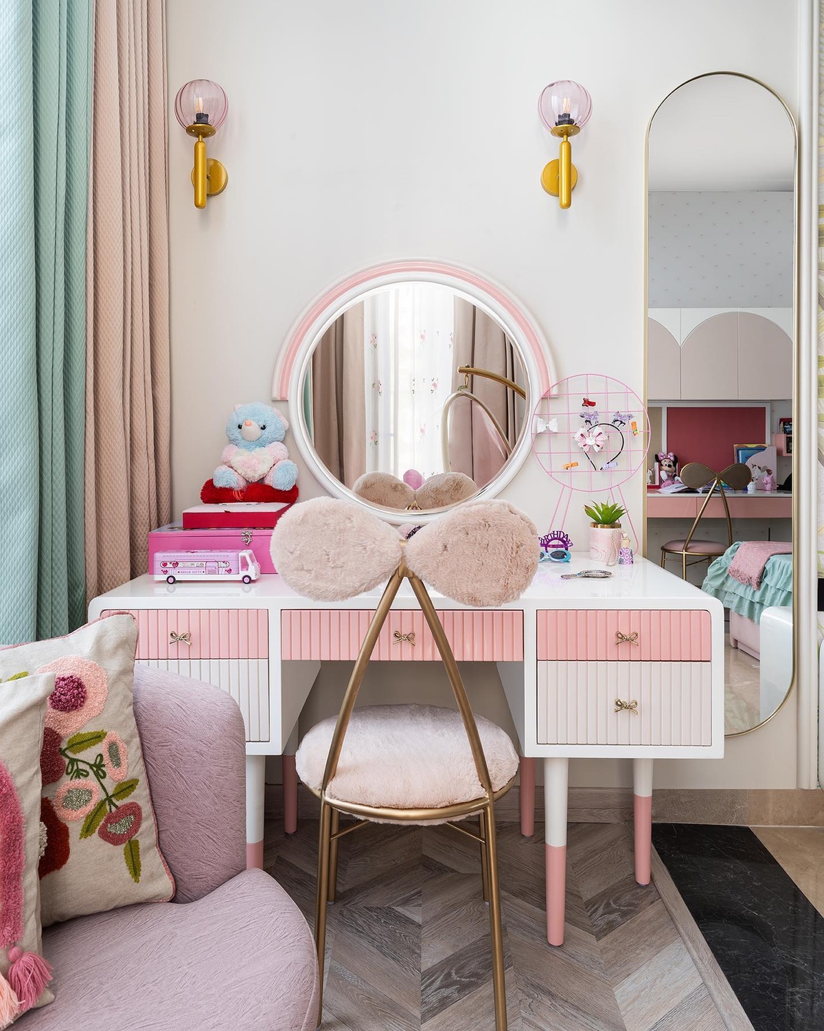 18 Girly Apartment Decor Ideas for a Playful Space - Archeworks