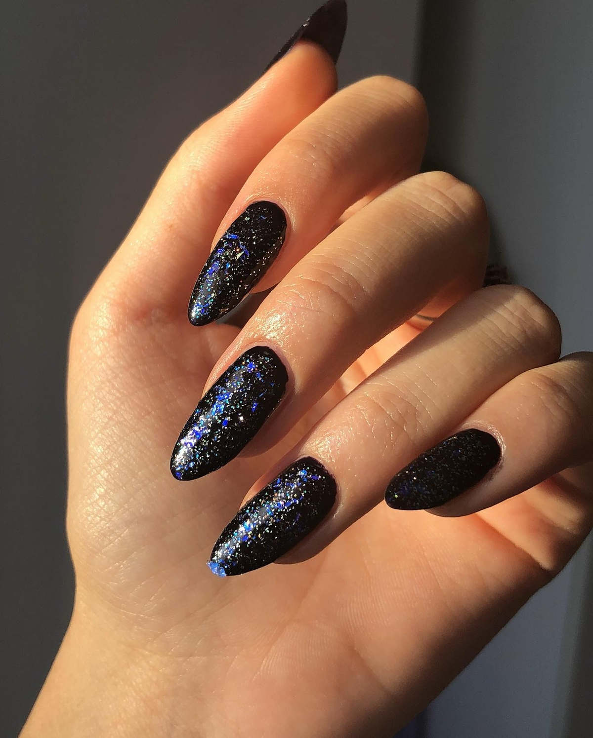 18 Elegant Dark Nail Art Inspirations - Archeworks