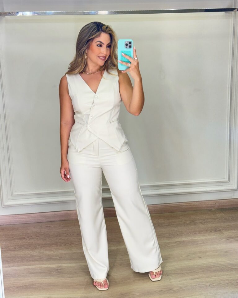 18 Elegant Light Color Outfit Ideas for Any Occasion - Archeworks
