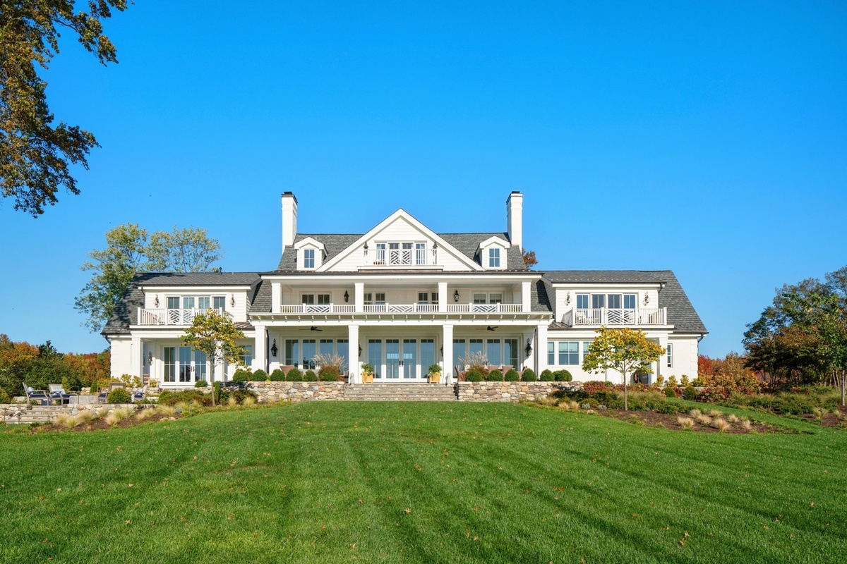 17 Inspiring Old Money Mansion Designs for Grand Living - Archeworks