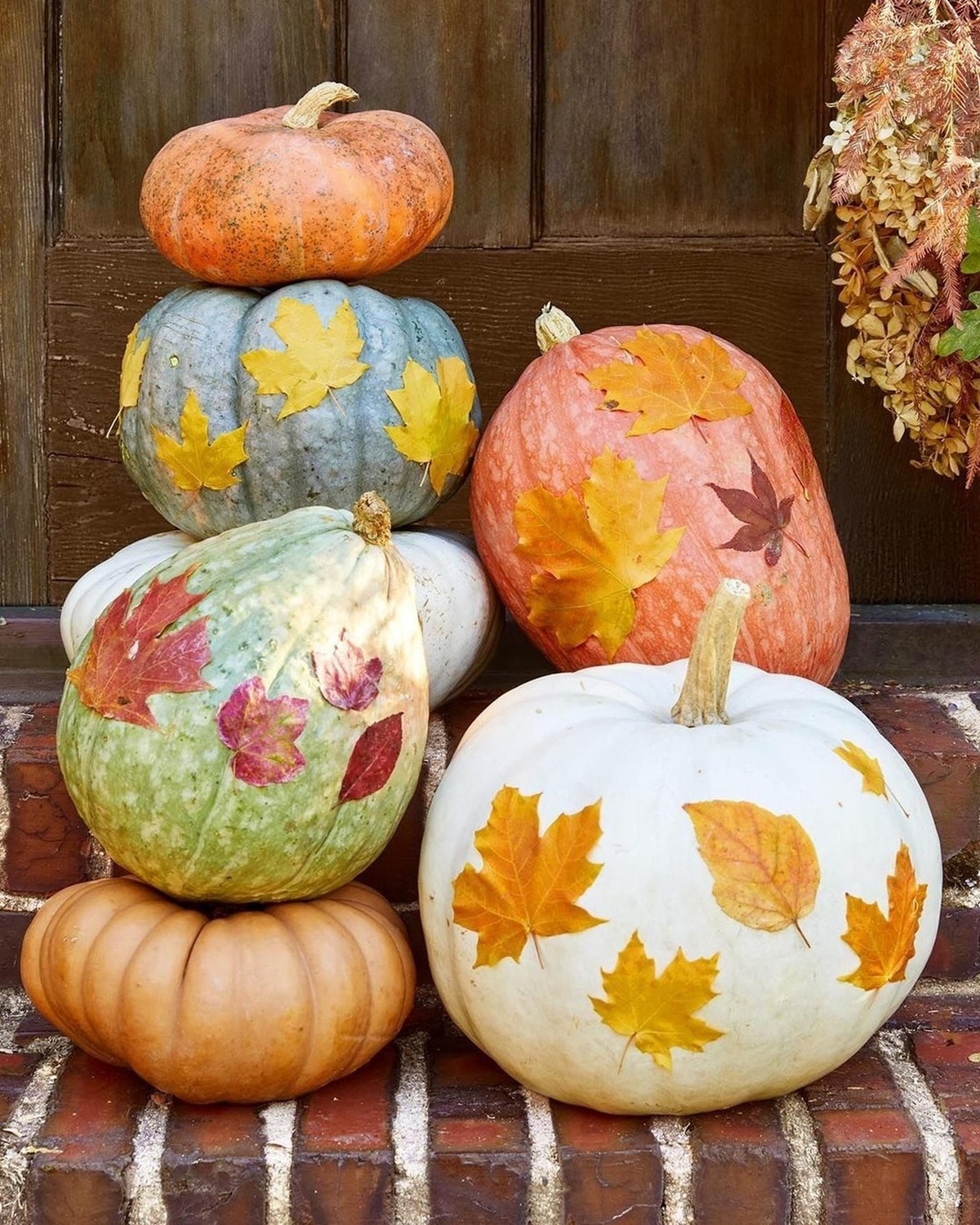 18 Creative Pumpkin Painting Ideas for Fun Decorations - Archeworks
