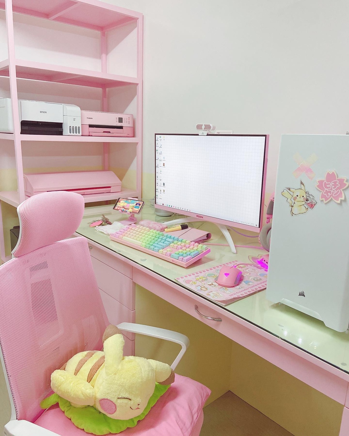 18 Cutest Girly Office Inspirations for a Fun Workspace - Archeworks