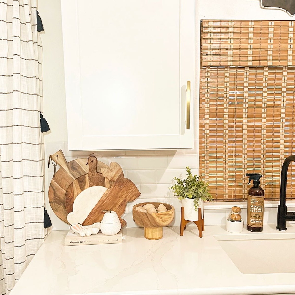 18 Stunning Kitchen Counter Decor Inspirations - Archeworks