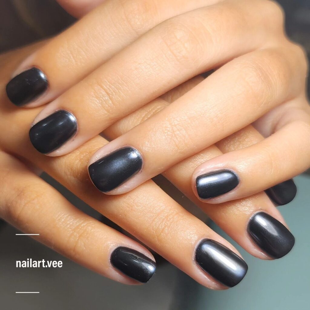 18 Classy Black Chrome Nail Art to Rock - Archeworks