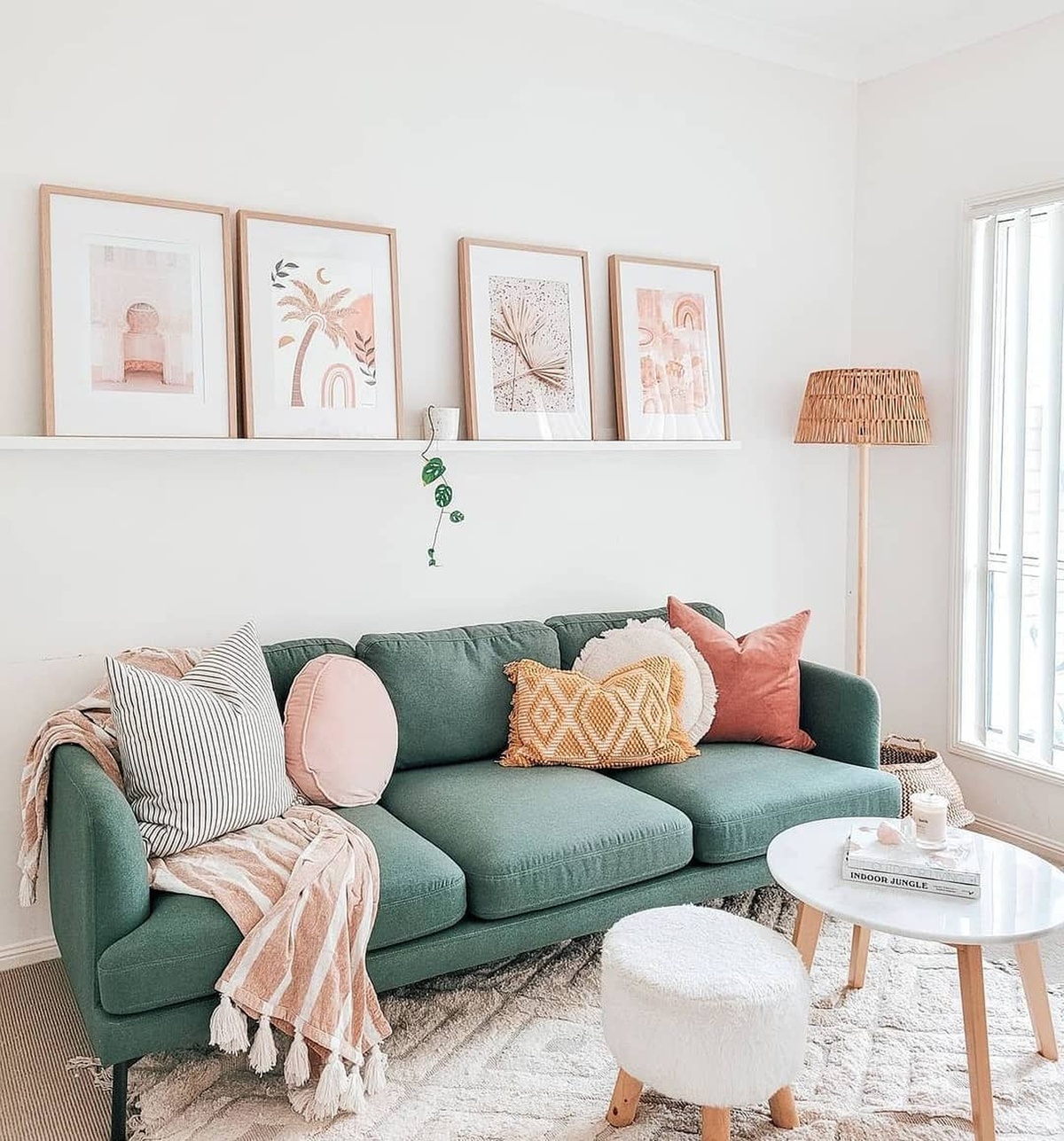 18 Gorgeous Green Couch Ideas for Interiors - Archeworks