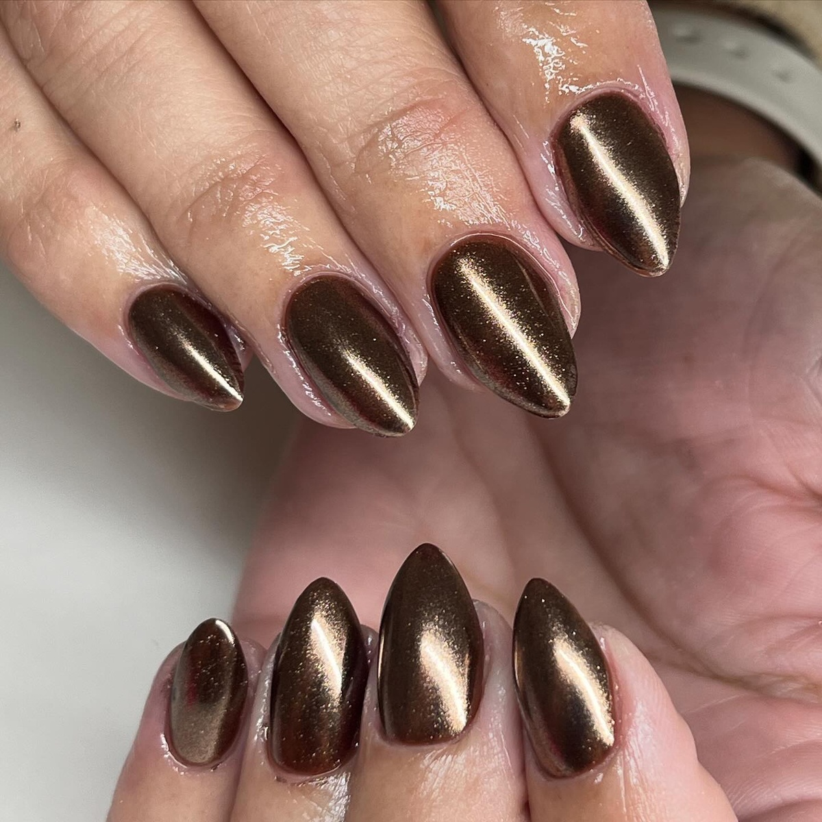 18 Stunning Chocolate Chrome Nail Ideas to Try This Season - Archeworks