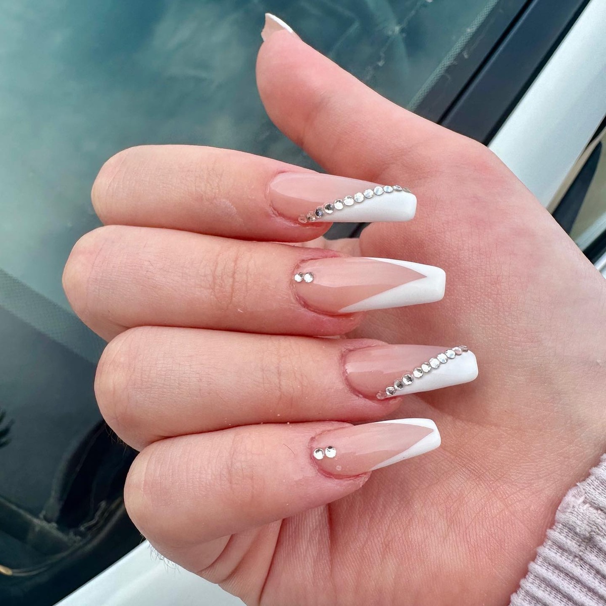 18 Must-Try French Tip Nails with Gems - Archeworks