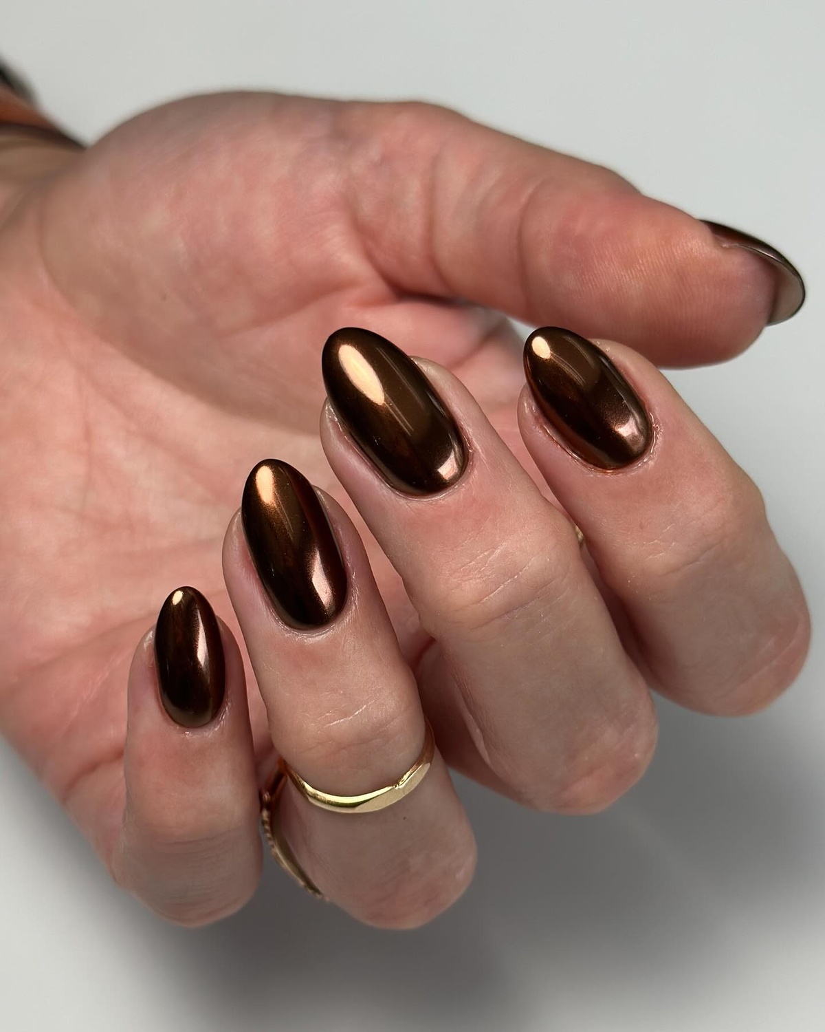 18 Stunning Chocolate Chrome Nail Ideas to Try This Season - Archeworks