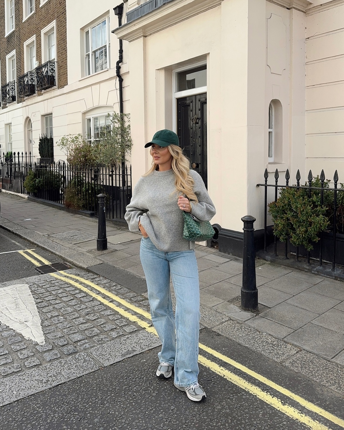 18 Comfy and Cute Outfit Trends for Everyday Wear - Archeworks