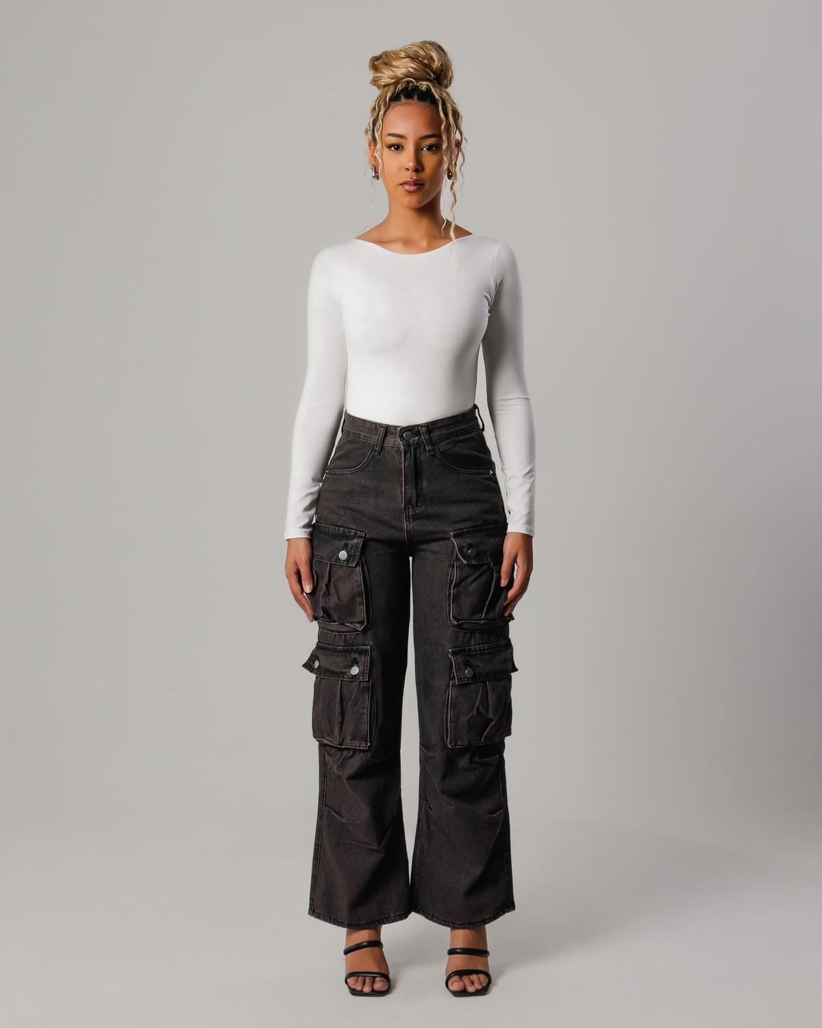 18 Edgy Black Cargo Outfit Ideas for Casual Looks - Archeworks