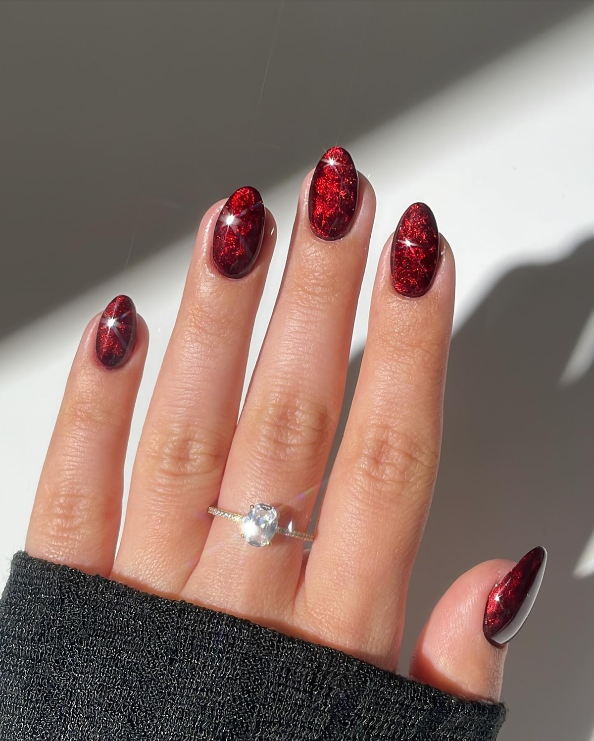 18 Elegant Dark Nail Art Inspirations - Archeworks