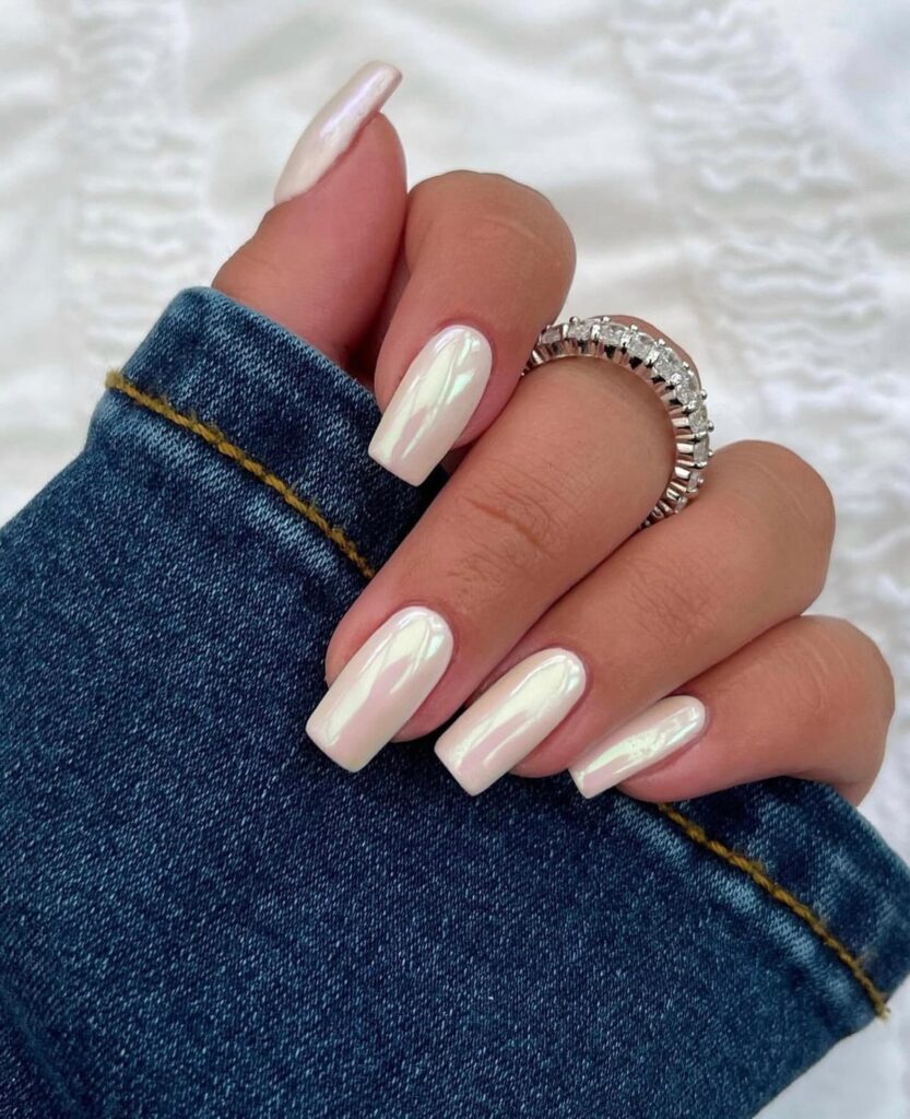 18 Clean White Nails for a Sleek, Simple Look - Archeworks