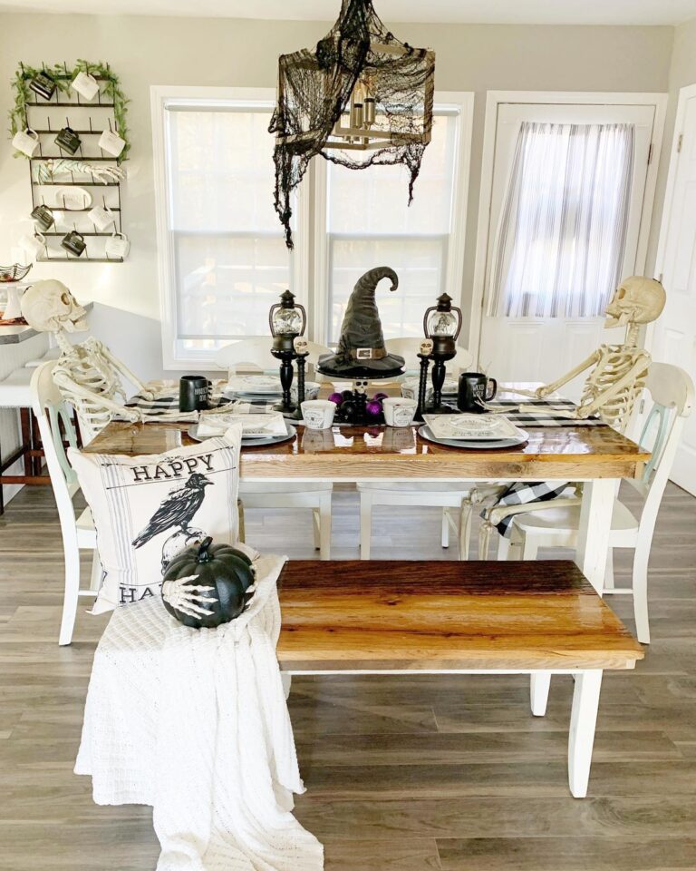 17 Festive Halloween Dining Table Decor Inspirations - Archeworks