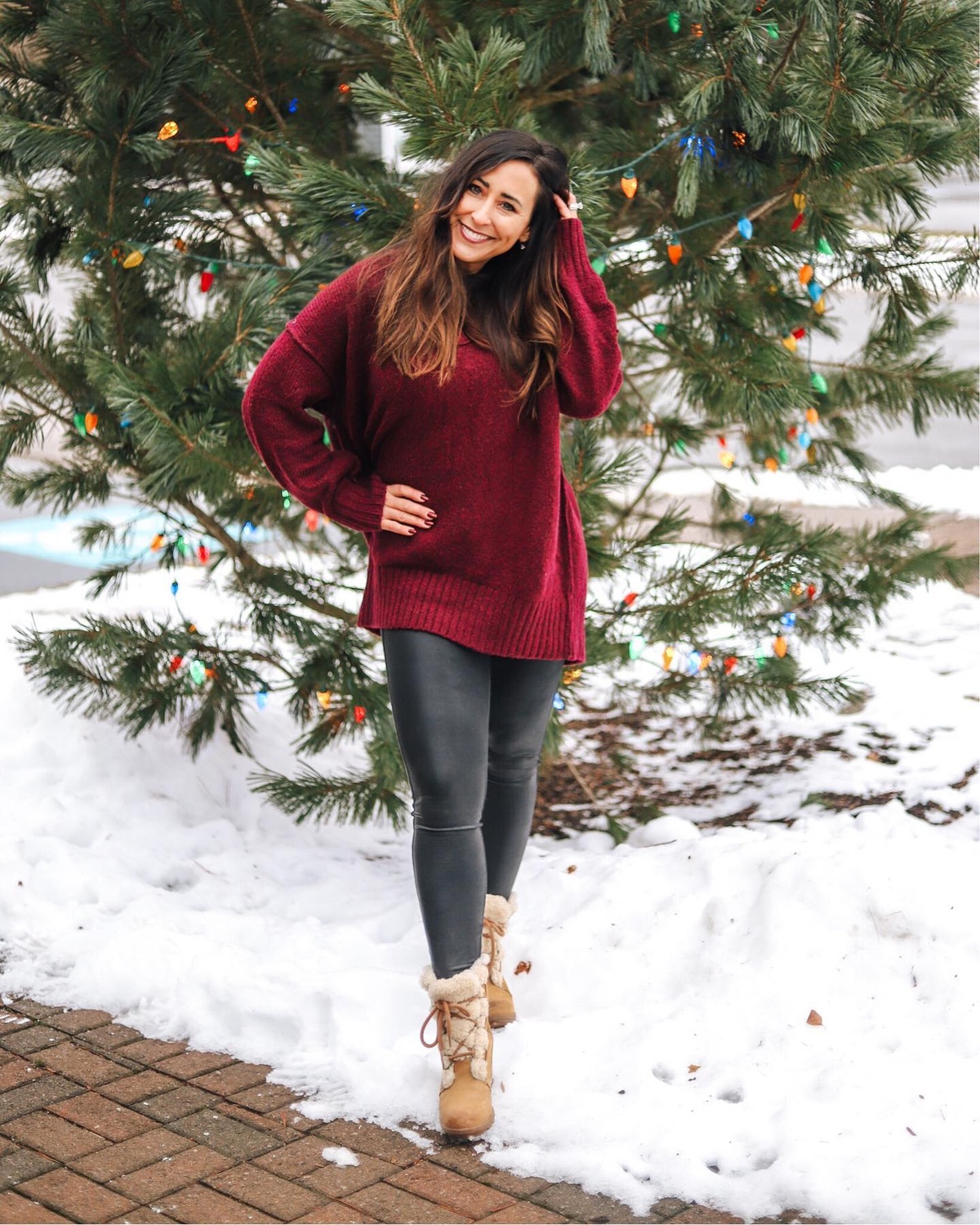 16 Cozy Burgundy Sweater Outfit Ideas for Fall and Winter - Archeworks