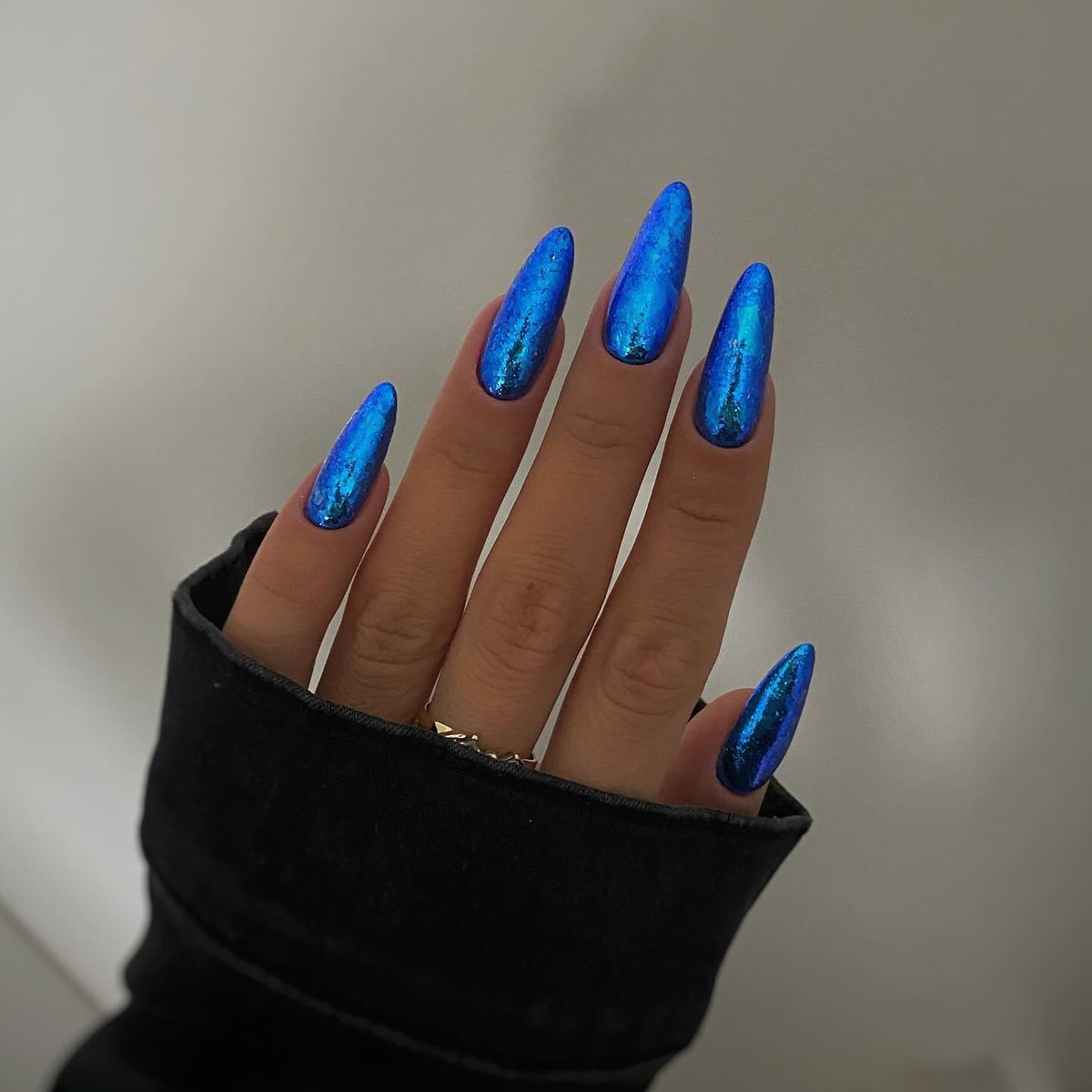 18 Stunning Blue Nails for a Fun Summer Look - Archeworks