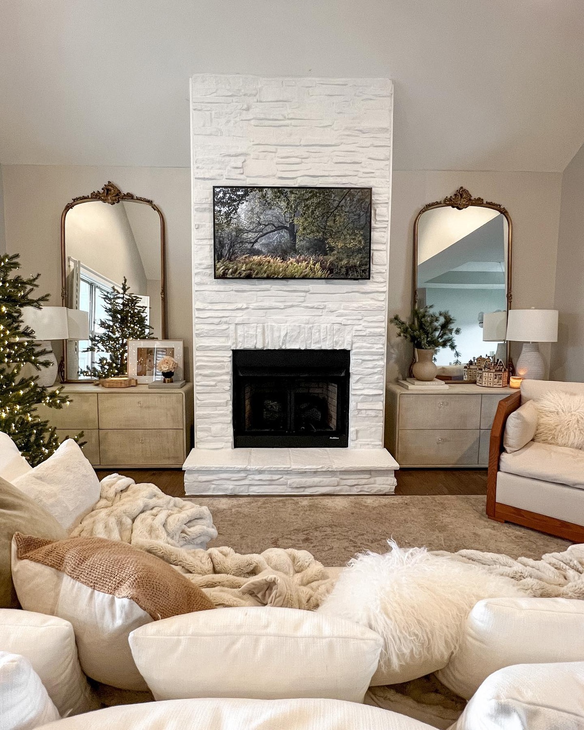 18 Charming White-Brick Fireplace Designs to Admire - Archeworks