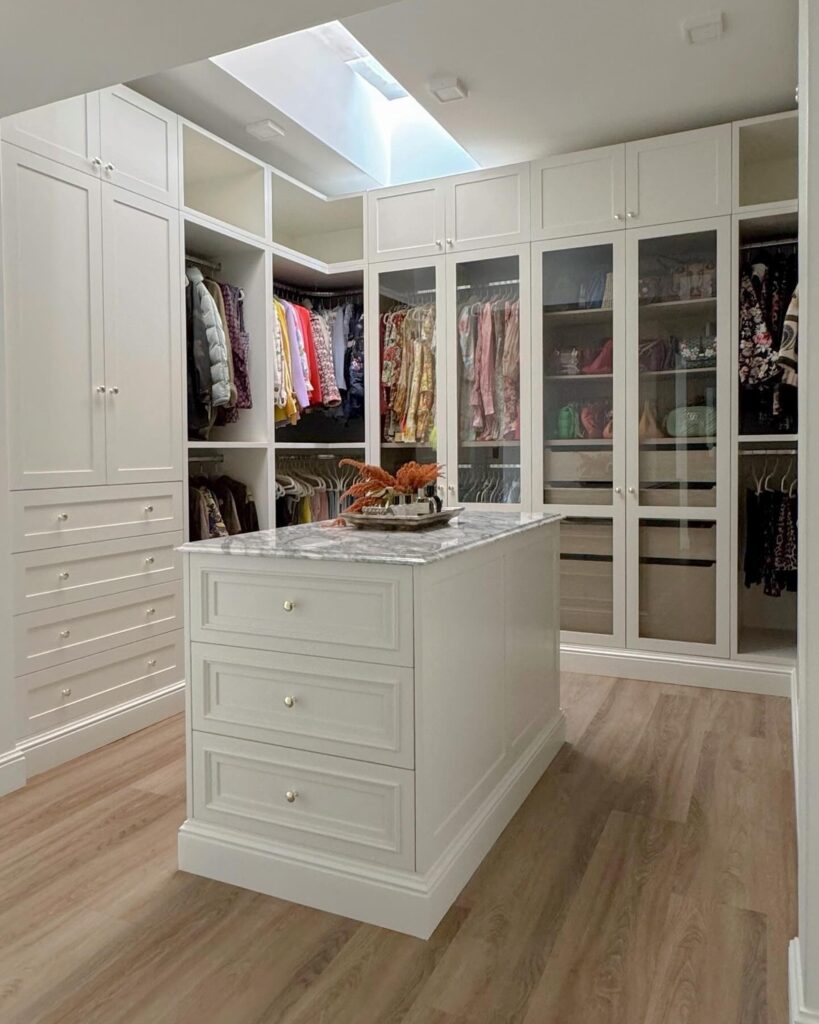 18 Modern Walk-in Closet Ideas for Your Home - Archeworks