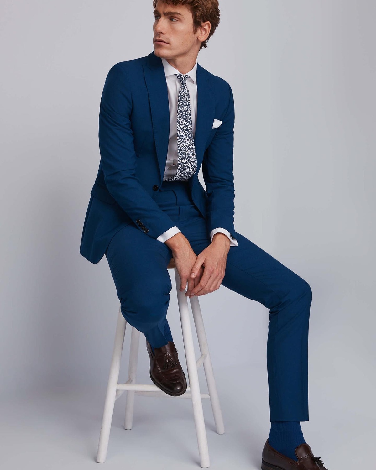 18 Stylish Blue Suit Pairings for Men - Archeworks