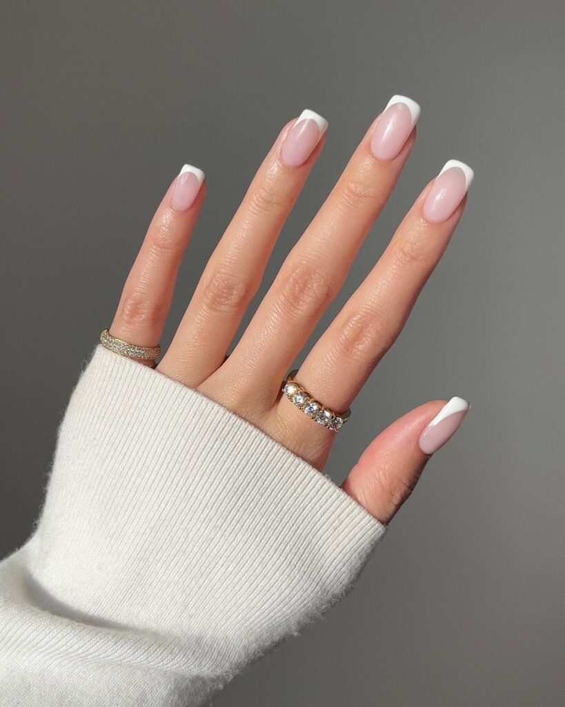 18 Trendy Square French Tip Nail Ideas - Archeworks