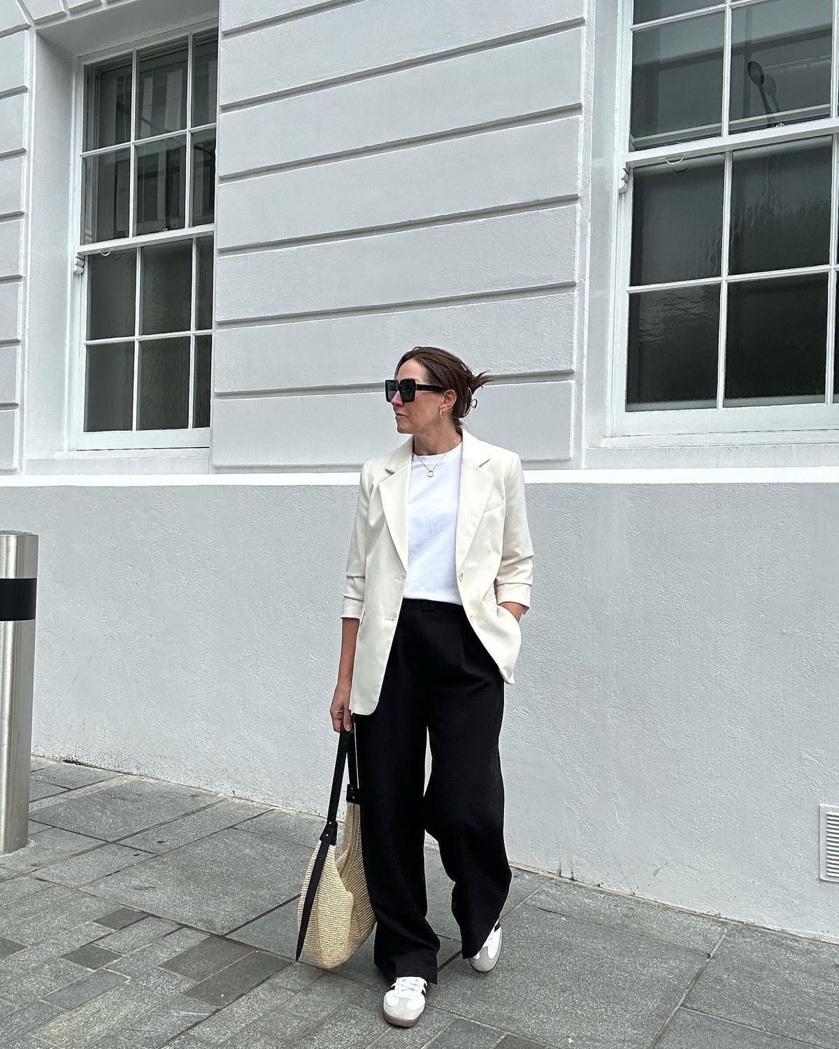 18 Elegant Cream Blazer Outfit Ideas for Modern Fashion - Archeworks