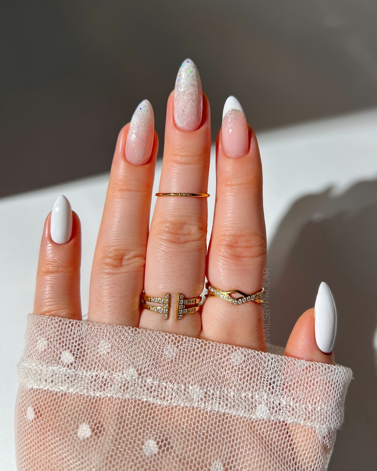 18 Trendy Acrylic Winter Nail Ideas for the Season - Archeworks