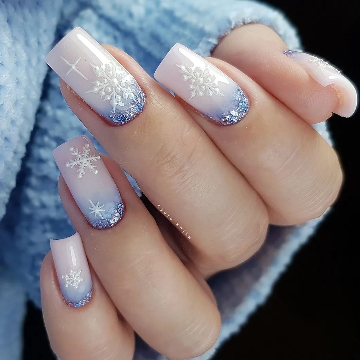 17 Magical Winter Wonderland Nail Designs for a Frosty Vibe - Archeworks