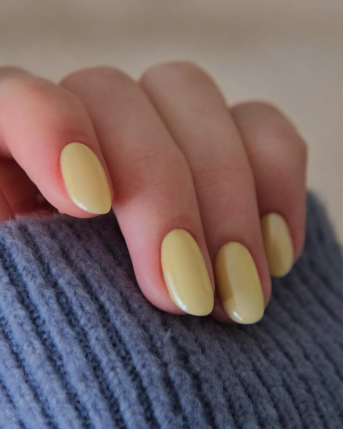 18 Adorable Pastel Yellow Nail Designs to Adore - Archeworks