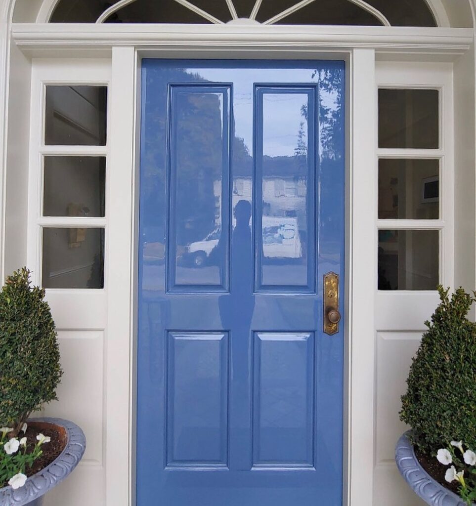 18 Refreshing Blue Front Door Inspirations for a Bold Entrance - Archeworks