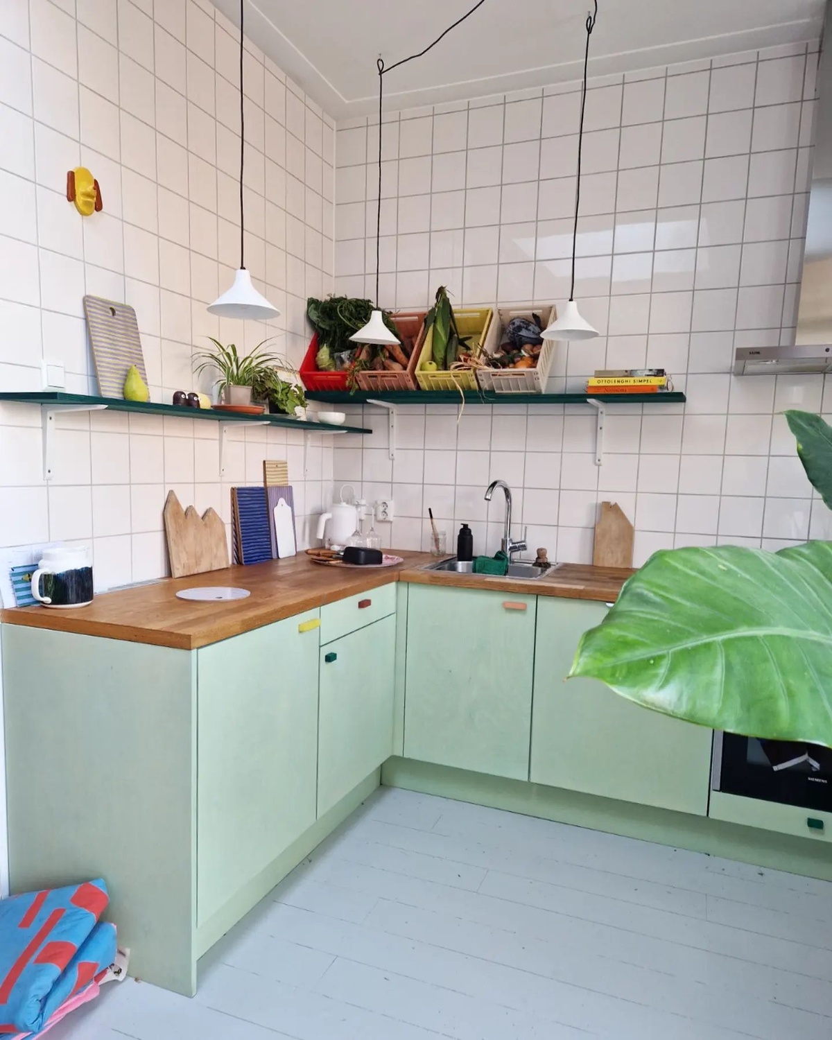 18 Bold Green Kitchen Cabinet Ideas for a Vibrant Space - Archeworks