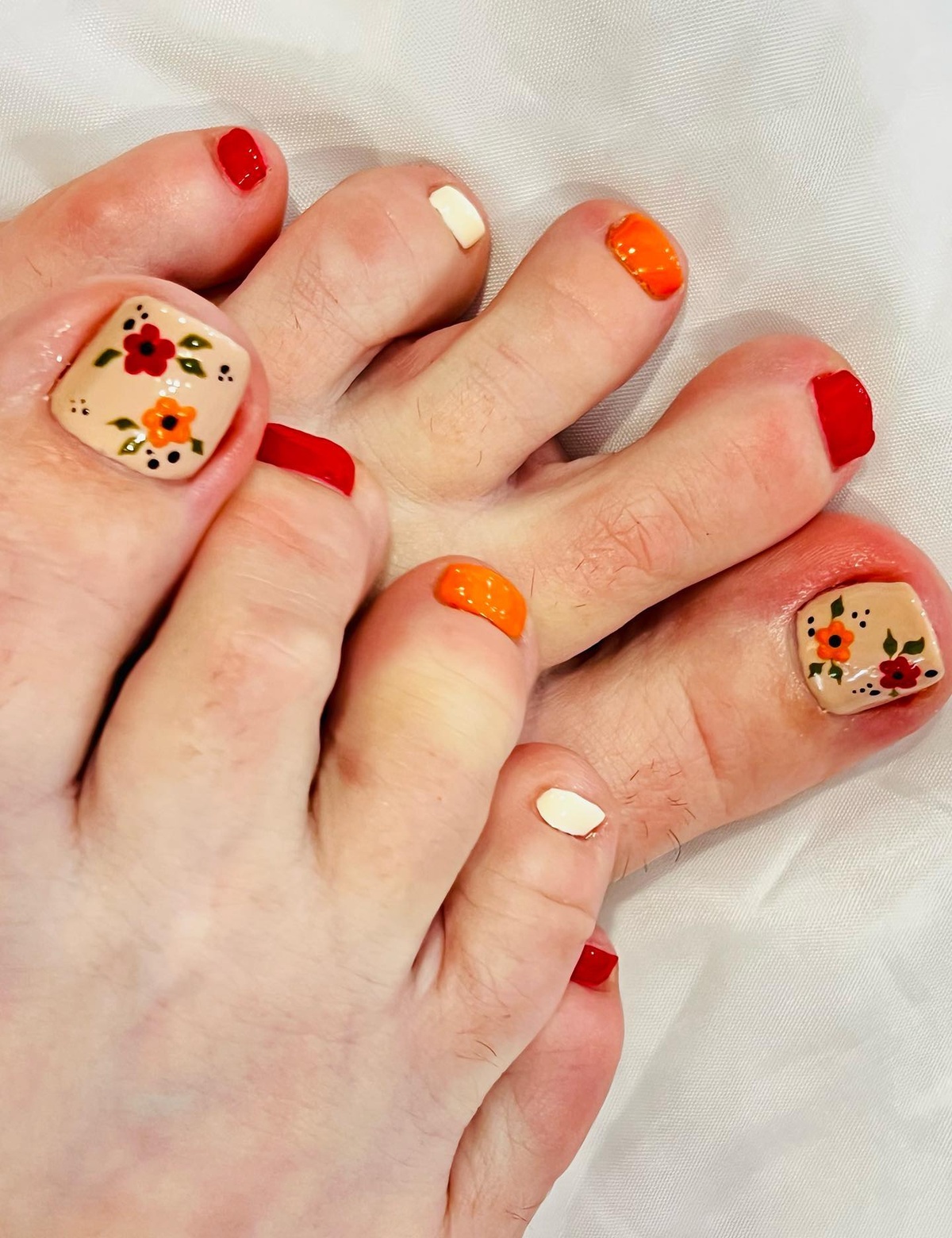 17 Trendy Fall Toe Nail Pedicure Ideas for Every Look - Archeworks