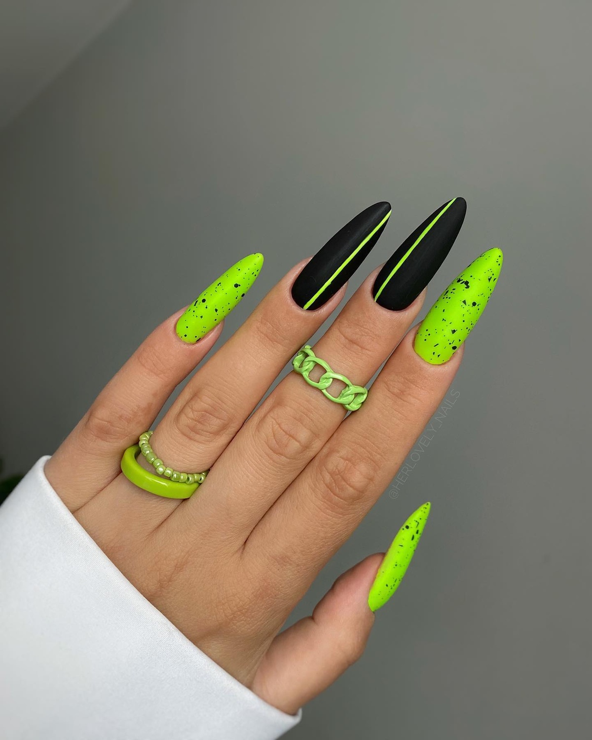 18 Beautiful Almond Nails for a Hot Summer - Archeworks