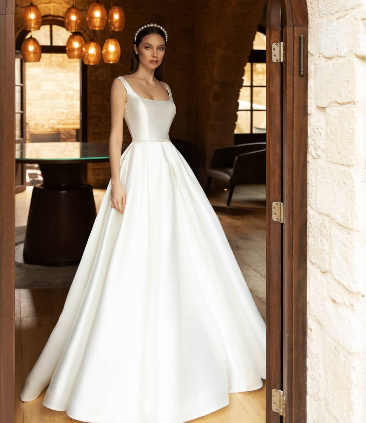 18 Classy Simple Wedding Dress Ideas for Modern Elegance - Archeworks