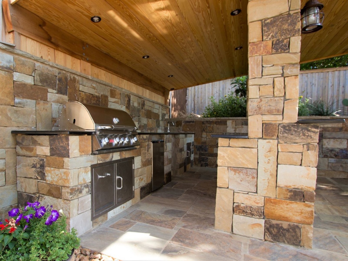 18 Gorgeous Rustic Outdoor Kitchen Ideas - Archeworks
