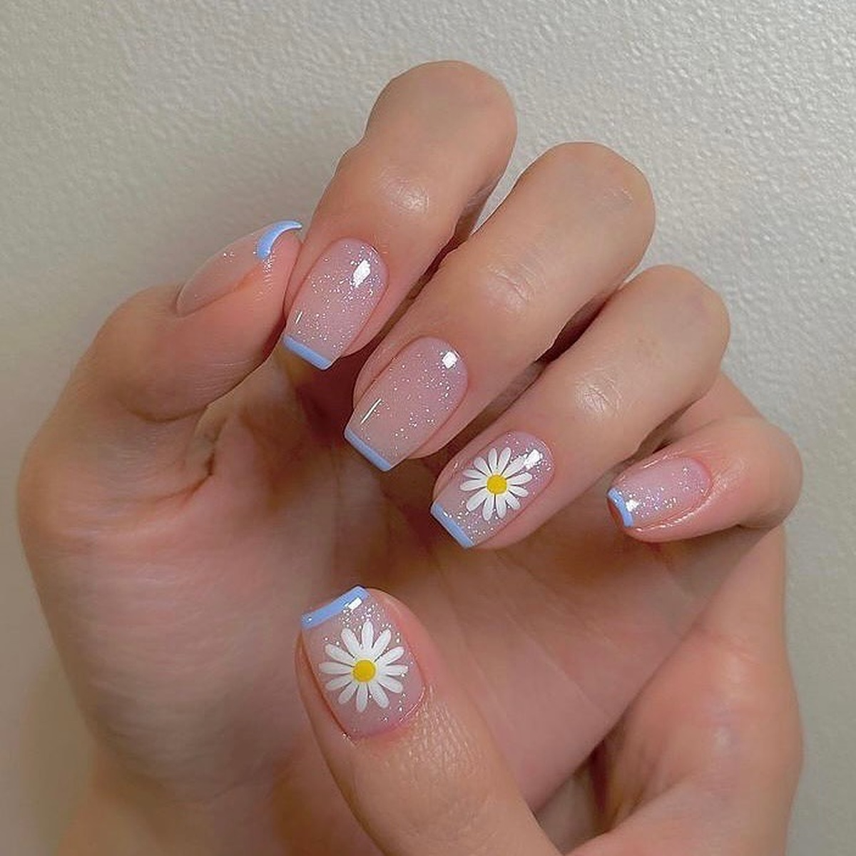 18 Trendy Square French Tip Nail Ideas - Archeworks